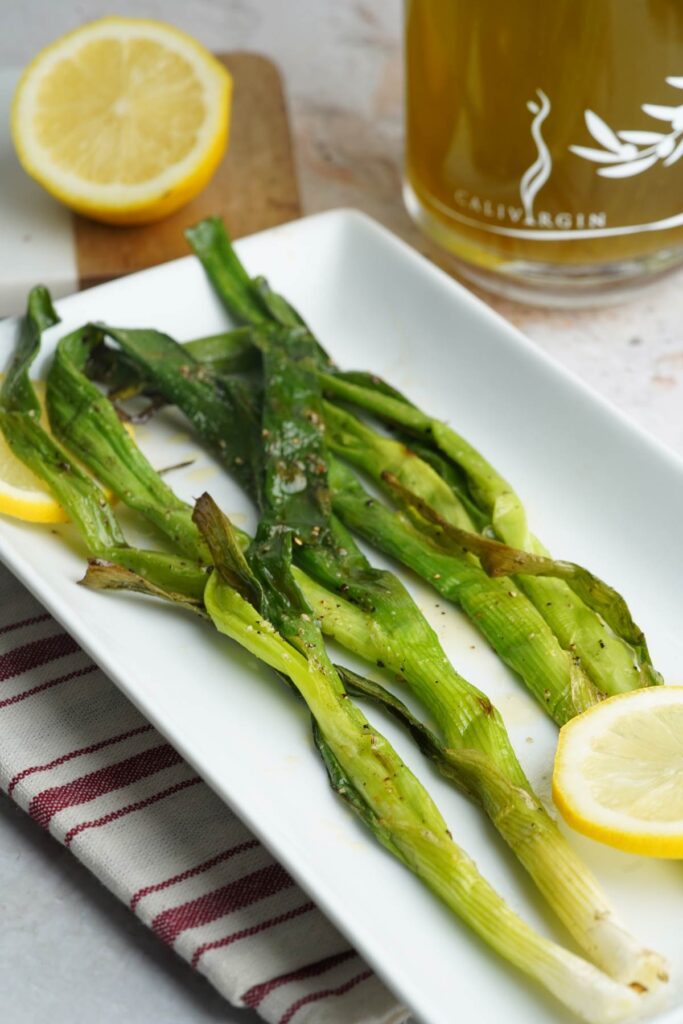 Grilled Spring Onions (or Green Onions) - Legends of the Grill